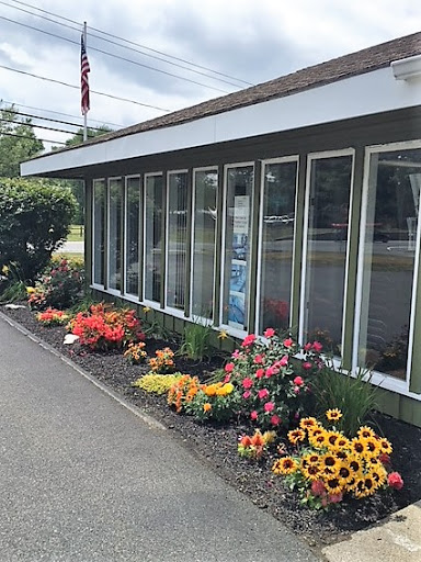 Snow & Sons Landscaping - Expert in Building Services at 221 Leyden Rd ...